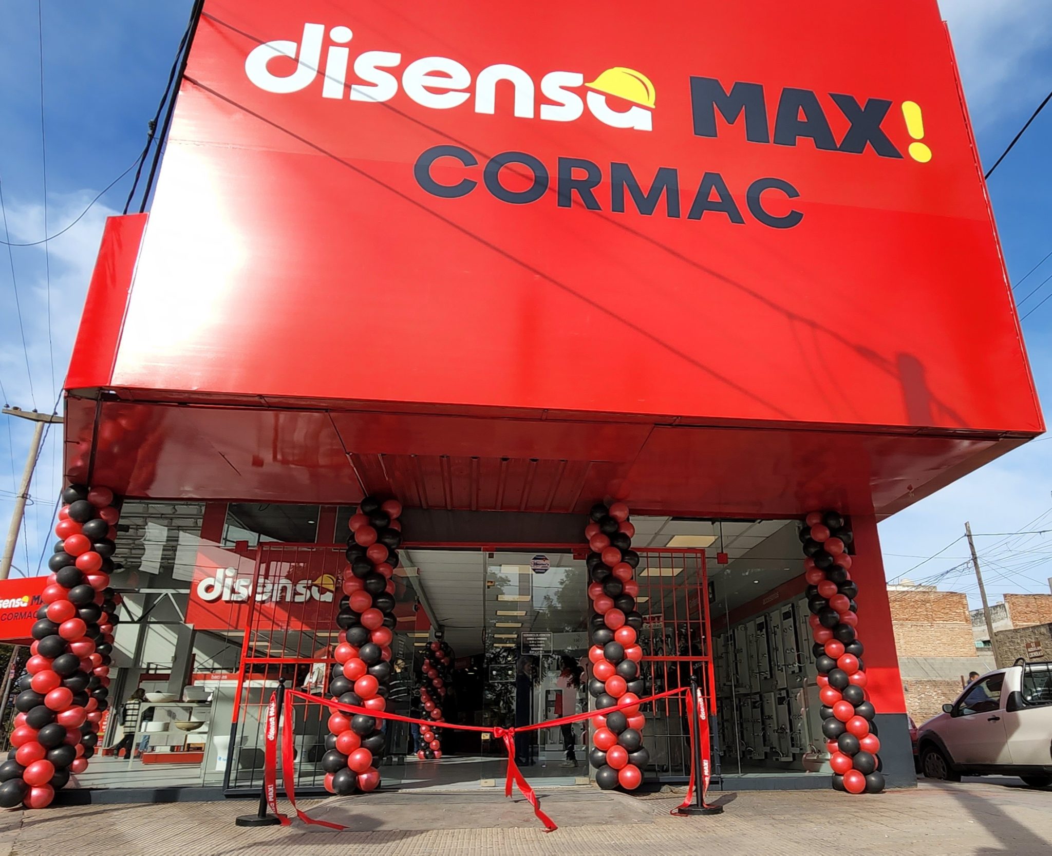 Disensa (Grupo Holcim) abre su primer showroom modelo argentino ...