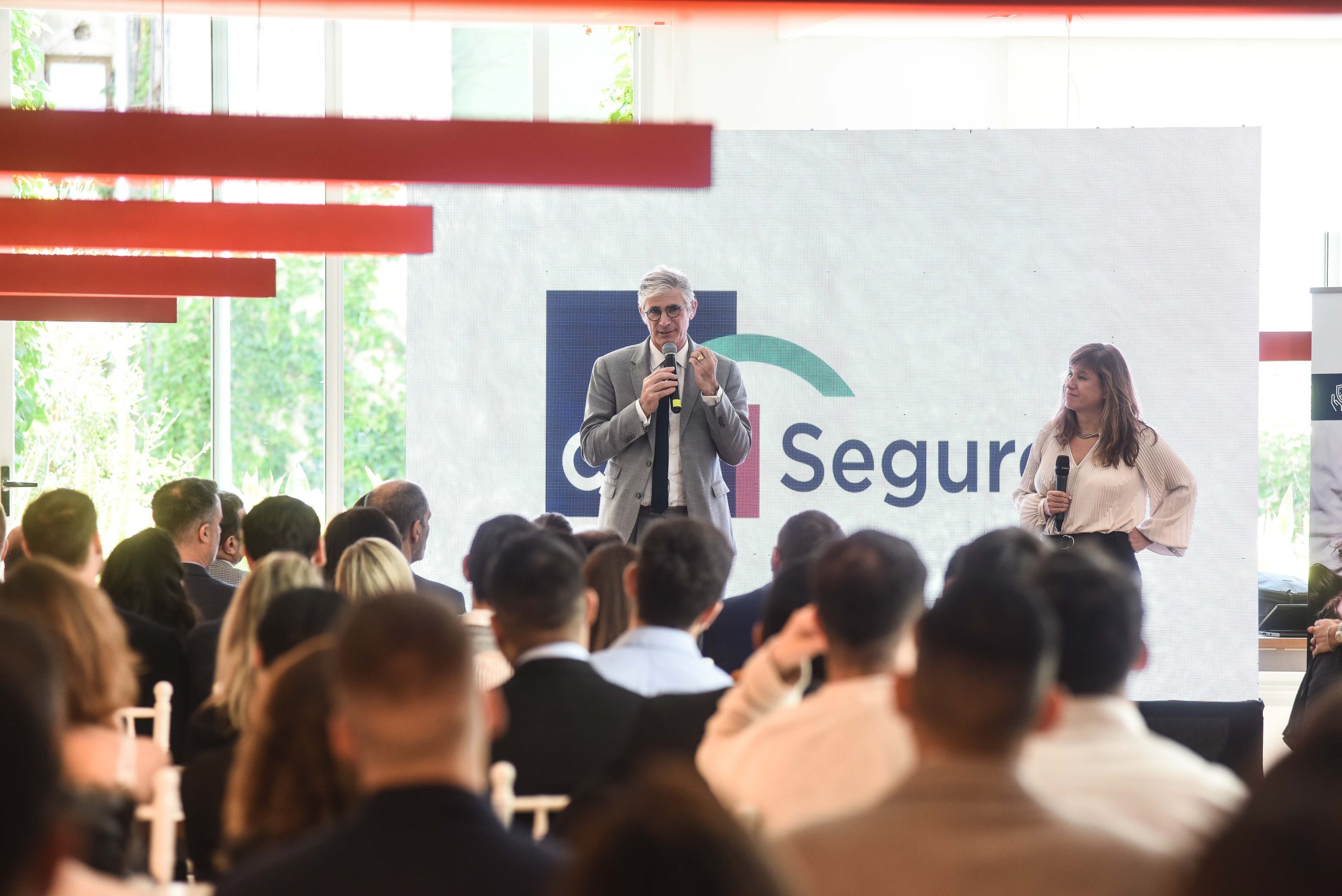 CNP Seguros recibe al Director General del grupo - Perspectives