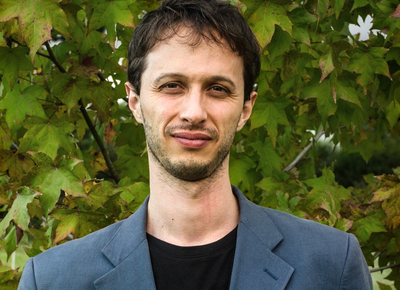 Stradot desarrolla un robot para la manipulación de autos y cargas ...